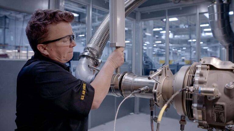 Collins Aerospace Opens Additive Manufacturing Center, Expands Global ...